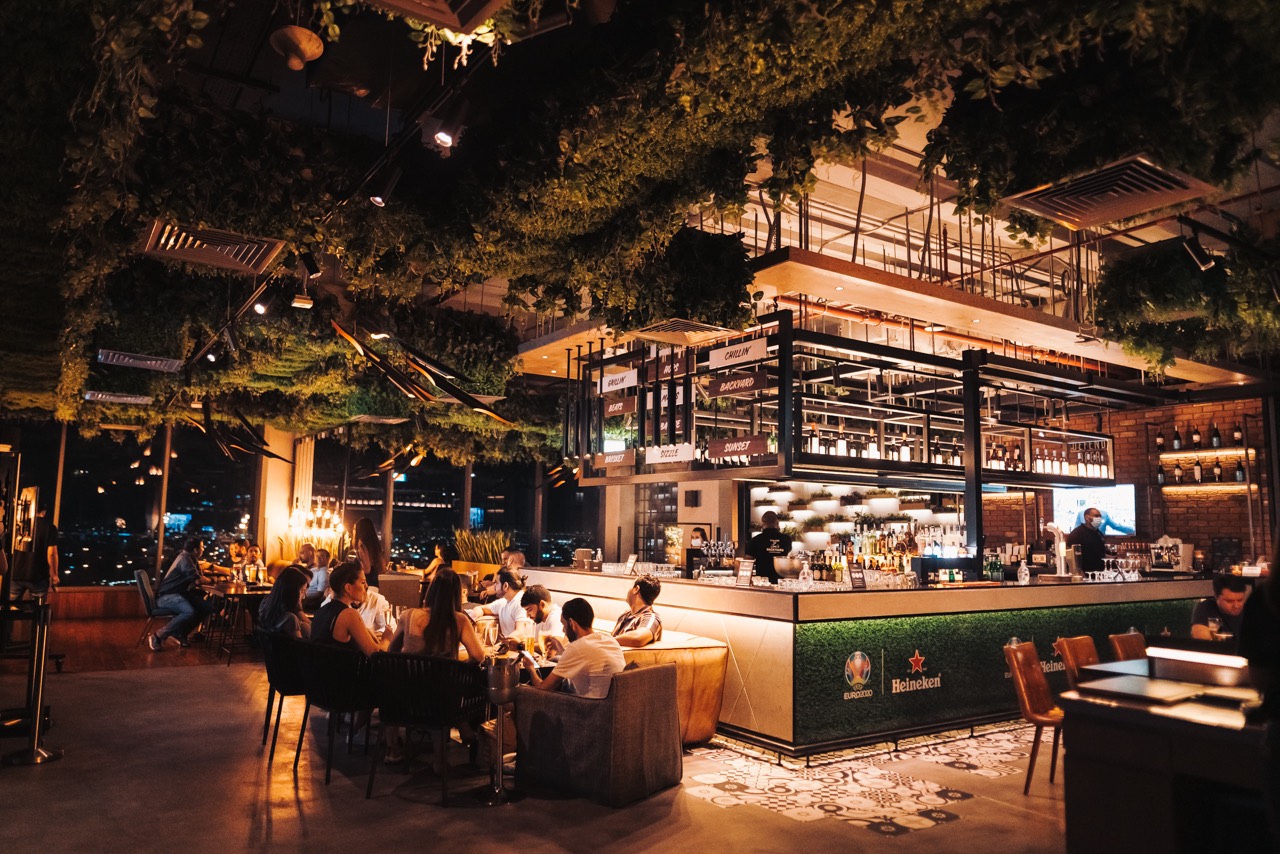 Enjoy The Games At Joe's Backyard DFC | | Dubai Restaurants Guide